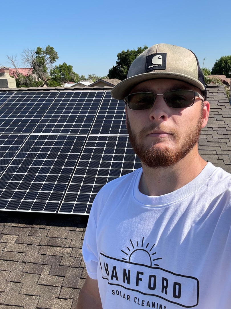 About - Hanford Solar Panel Cleaning